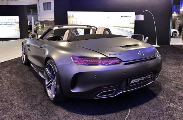 奔驰AMG GTC, 一台动力配置稍低的便宜版GT R