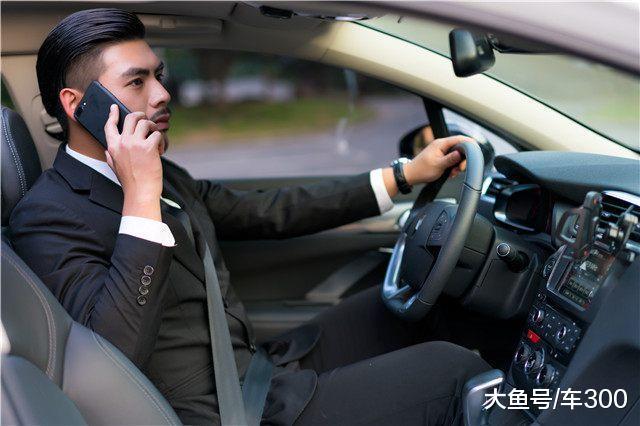 国内5大违章王, 最多的被扣了4251分, 他是做了什么?