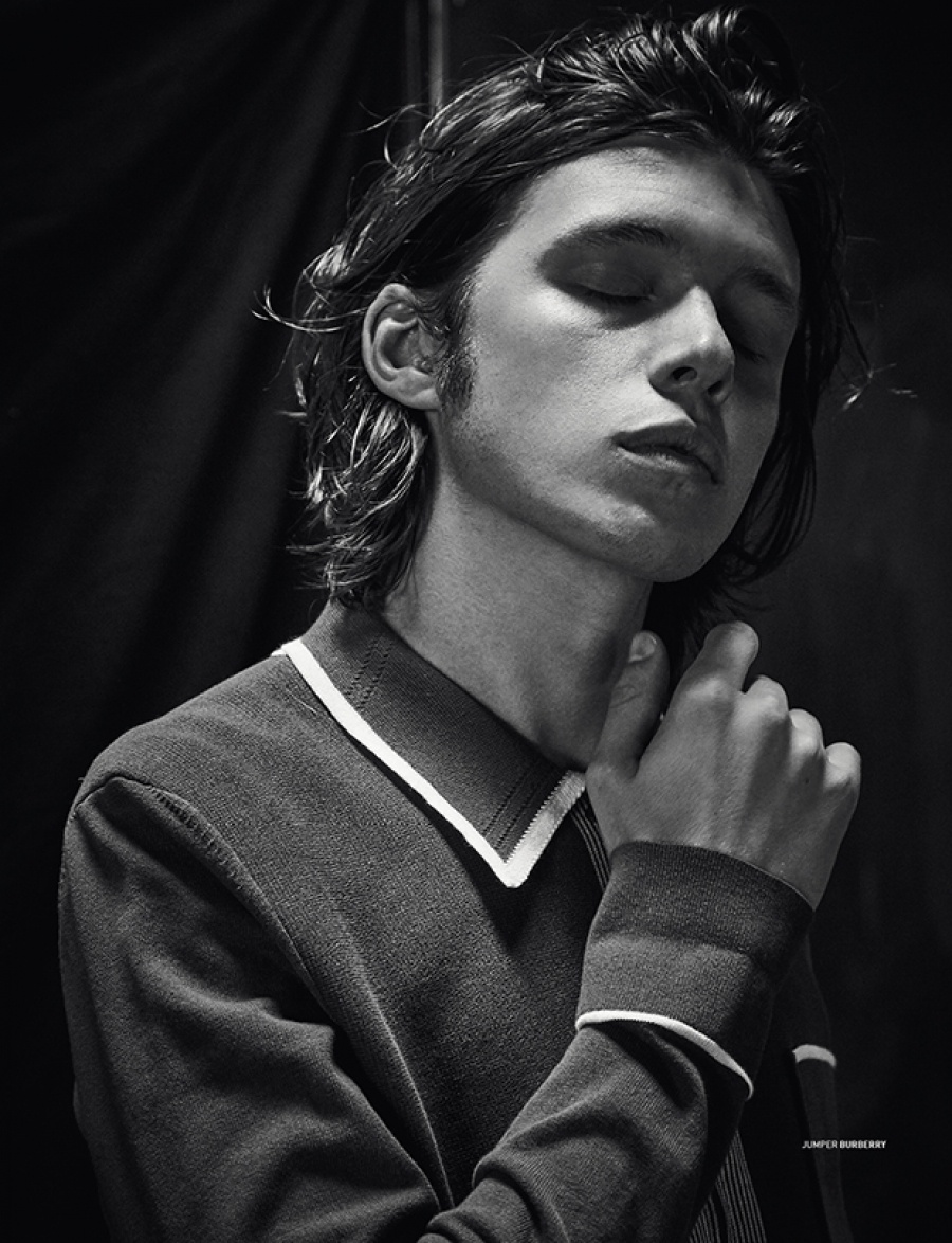 23 岁的 Nick Robinson 出生在西雅图|戏剧团|西雅图|最新电影_新浪新闻