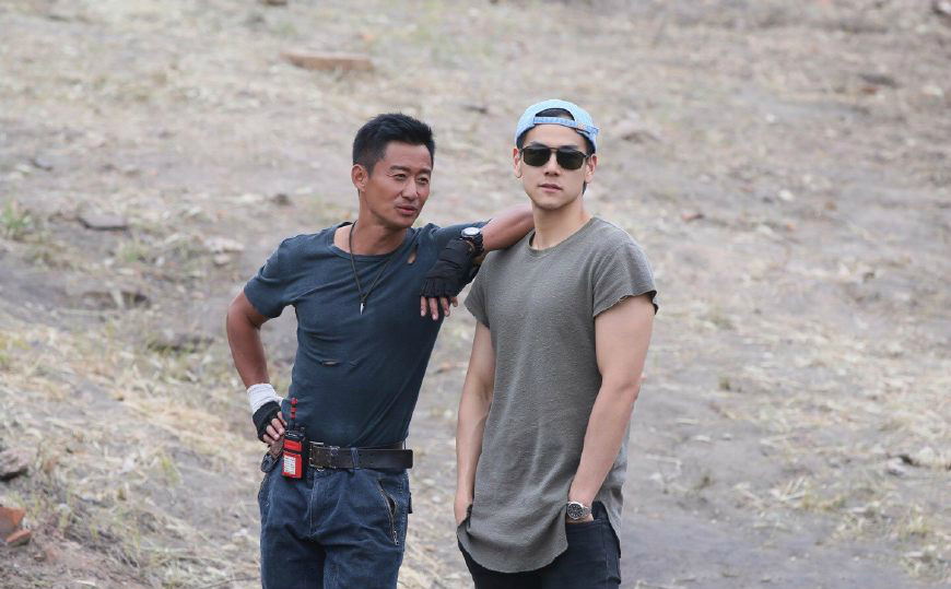 战狼2，12亿背后，吴京跳水26次险丧命，用生命在拍戏