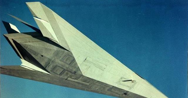 有网友问：为什么F117这么好的战机会退役那么早？