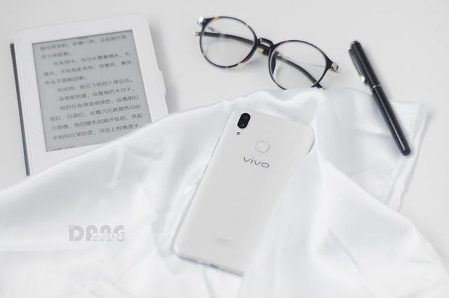 vivo X21A图赏简评，附5个热门问题解答！__财经头条