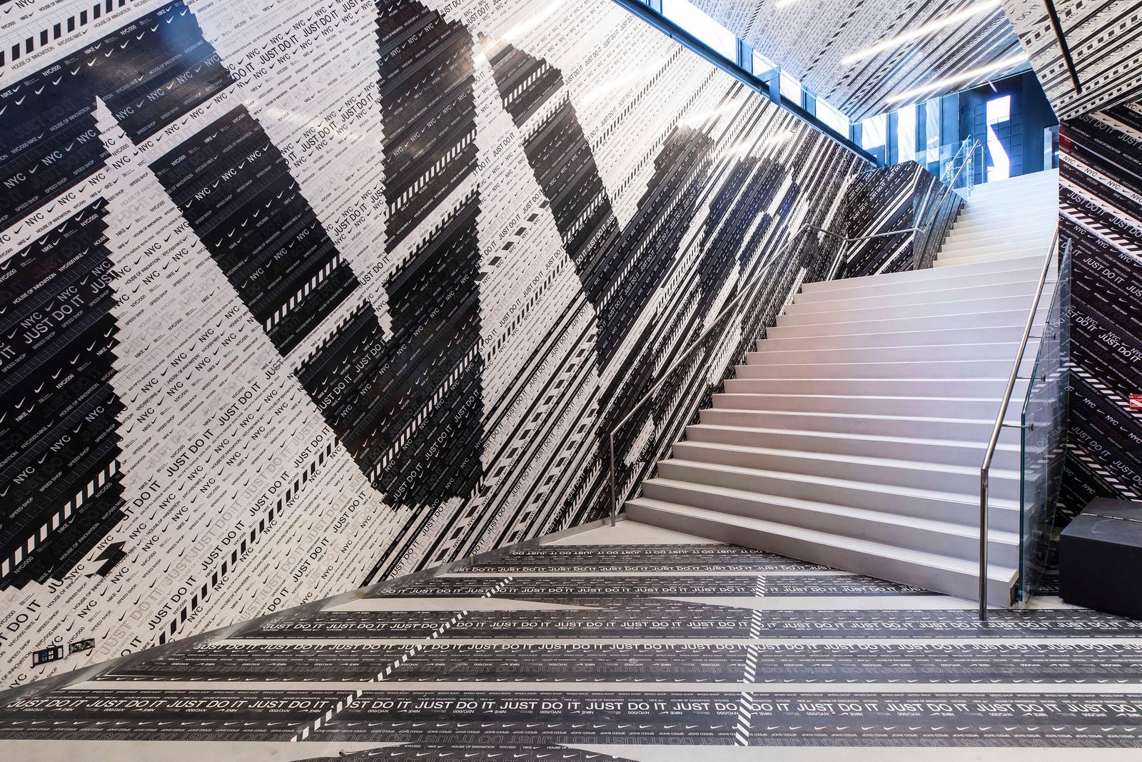 上海有耐克001，纽约打卡新地标，耐克000 正式开幕！|耐克|旗舰店|纽约_新浪新闻