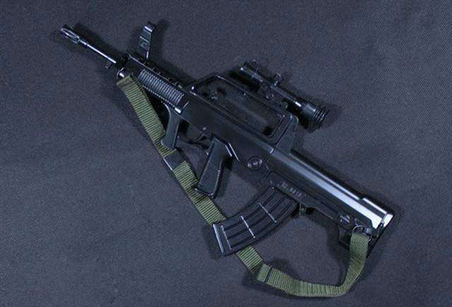 95式突击步枪是一款装备数量最多，问题也最多的枪械