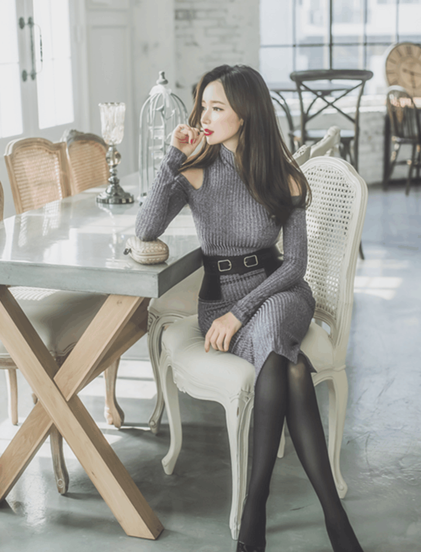 夏日必备长裙搭黑丝 霸气女王变温柔名媛|靛蓝|黑丝|名媛_新浪新闻