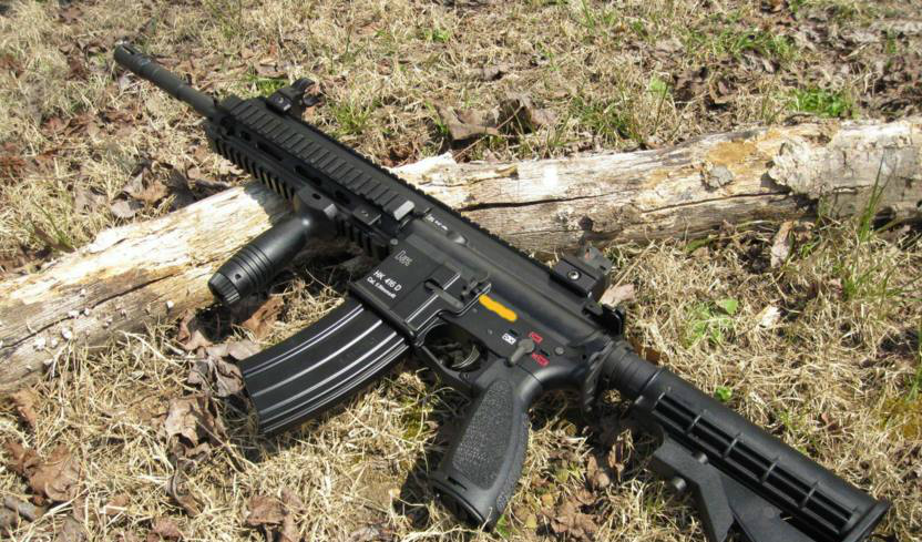 HK416的特点就在维持强大火力的同时，还能保持枪枝的稳定性|武器|枪枝|火力_新浪新闻