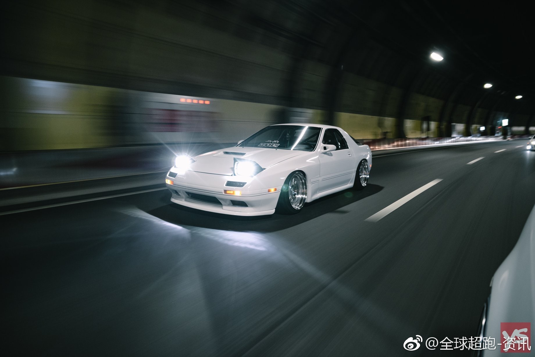rx7壁纸高清-千图网