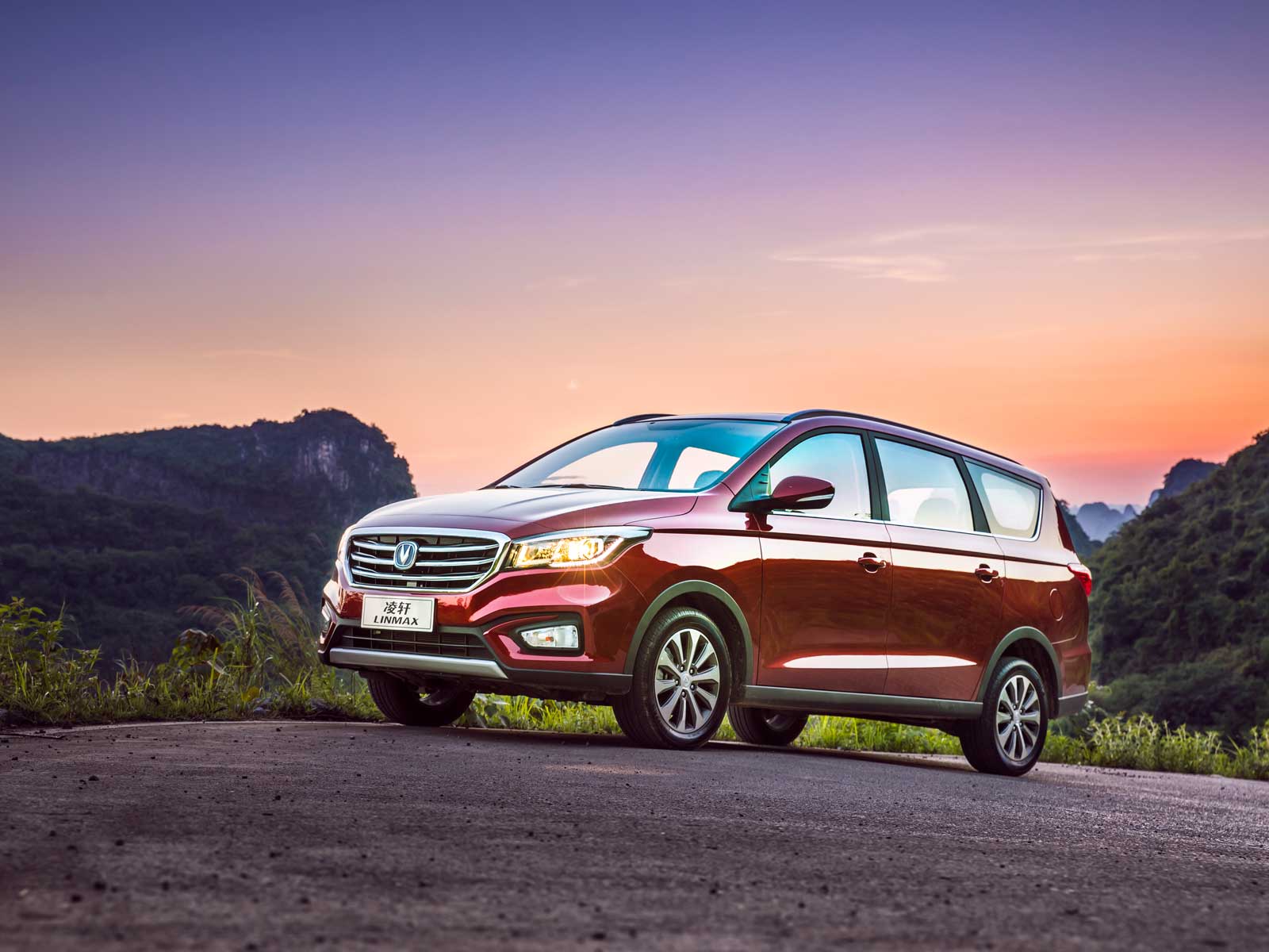 搭1.5T＋七座空间，价格亲民的MPV来了，6.79万起售-新浪汽车