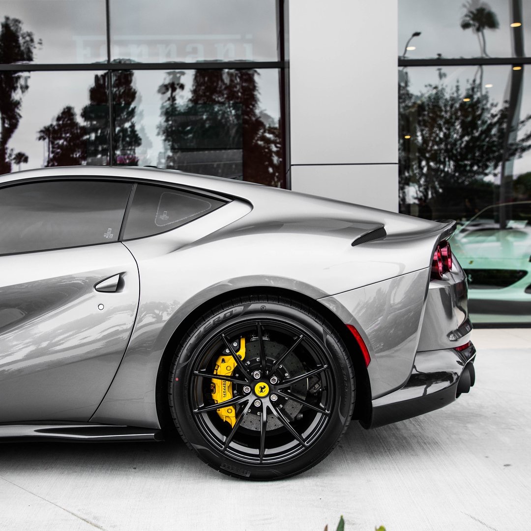 法拉利 812 Superfast-新浪汽车