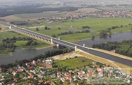 意大利最古老圆弧拱桥，德国最现代的新奇水桥，约吗？