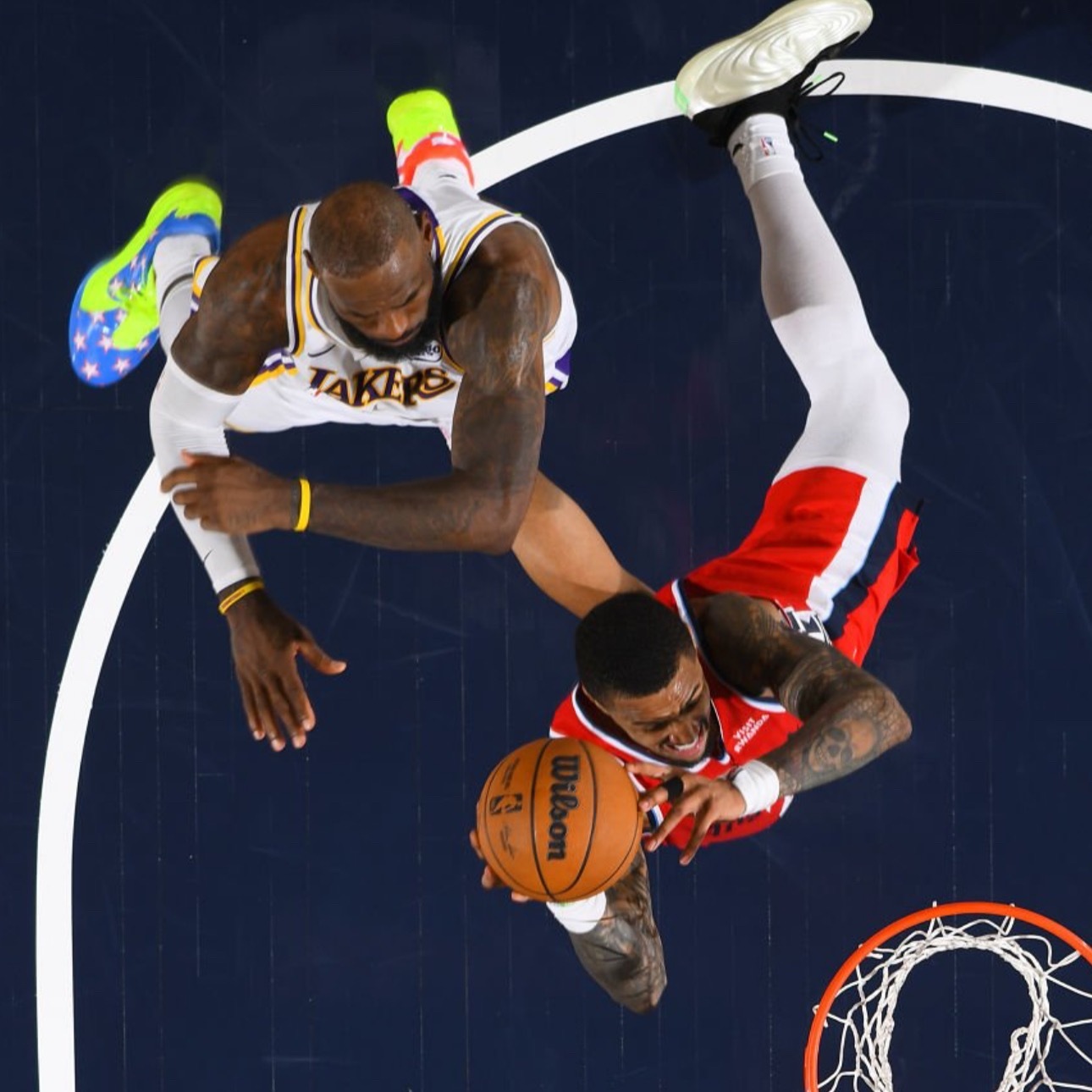 当“勒布朗就是勒布朗”已成共识，快船的防守尖兵们如何定义限制詹姆斯的成功？|勒布朗·詹姆斯|约翰·柯林斯|洛杉矶快船