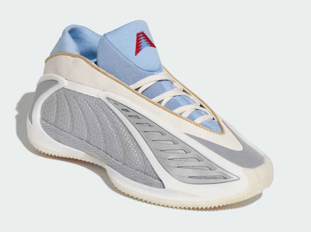 adidas马年CNY AE2战靴官图发布，天马主题2026年2月发售|adidas|华子_新浪新闻