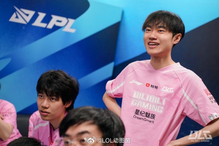 Knight六夺LPL冠军创纪录，BLG击败TES夺冠|lpl|knight|blg|tes|总决赛_新浪新闻