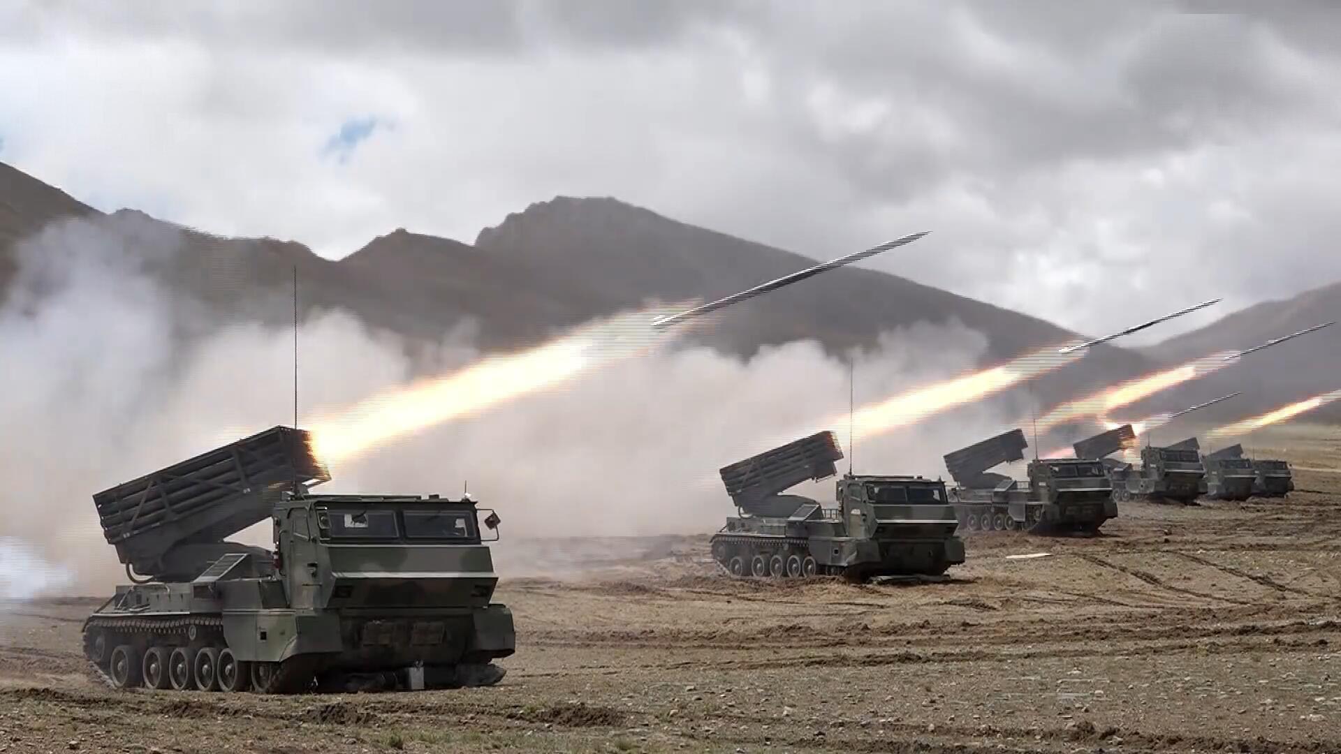 Multiple rocket launch system attack and trap the landing ships ...