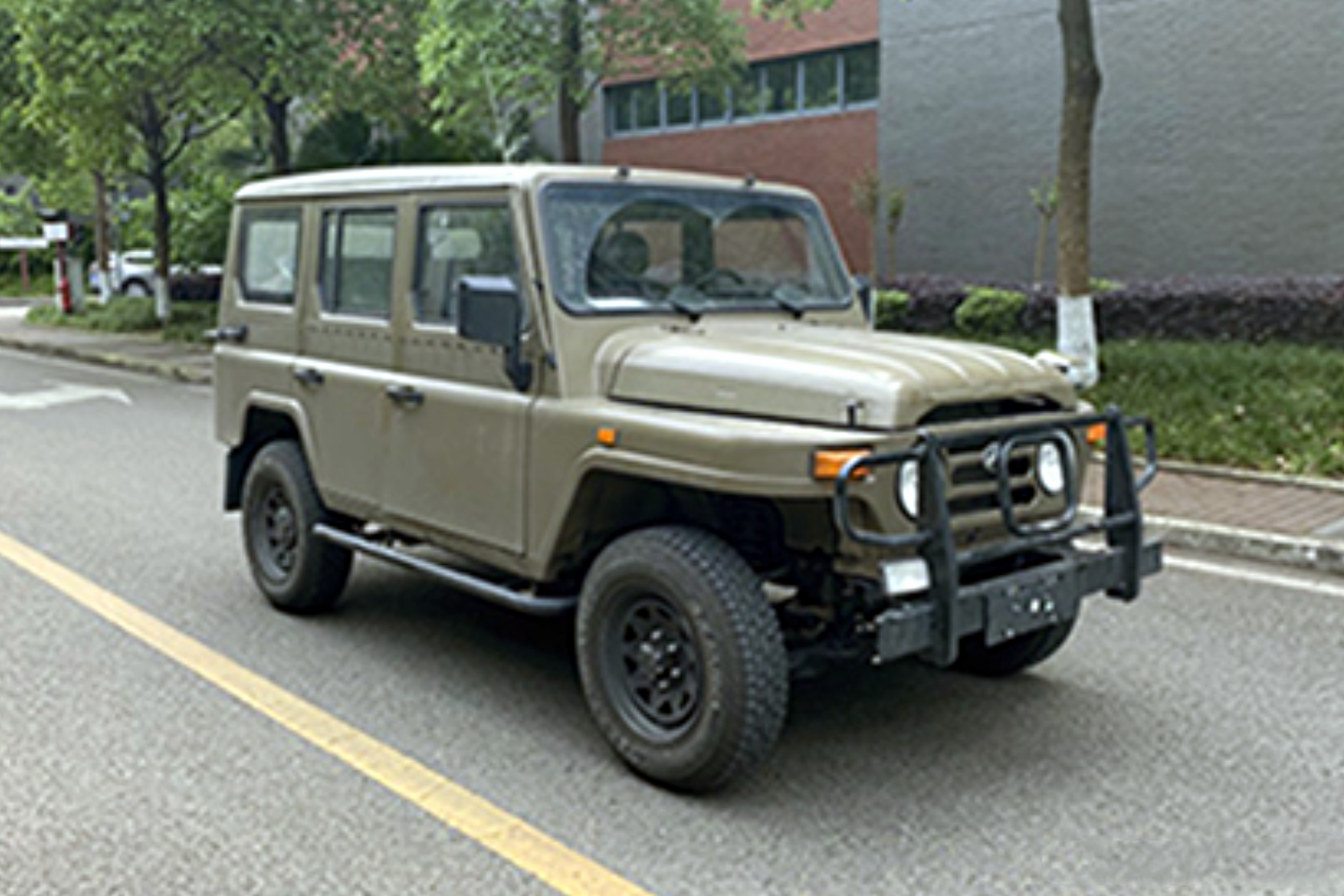 方门硬顶，搭2.0升动力，北京BJ212新车型曝光，情怀还能撑多久-新浪汽车