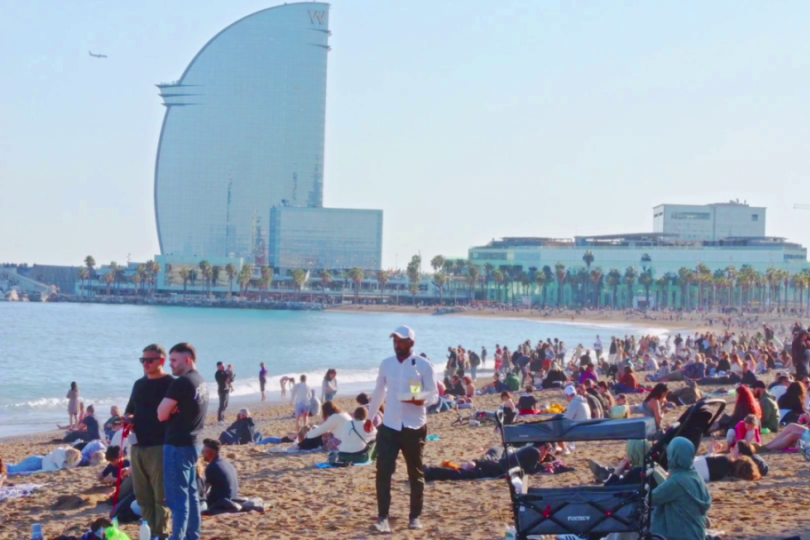 揭秘巴展5G-A万兆外场：全场景xGbps极致体验|通信|毫米波|外场|波束|巴塞罗那_新浪新闻