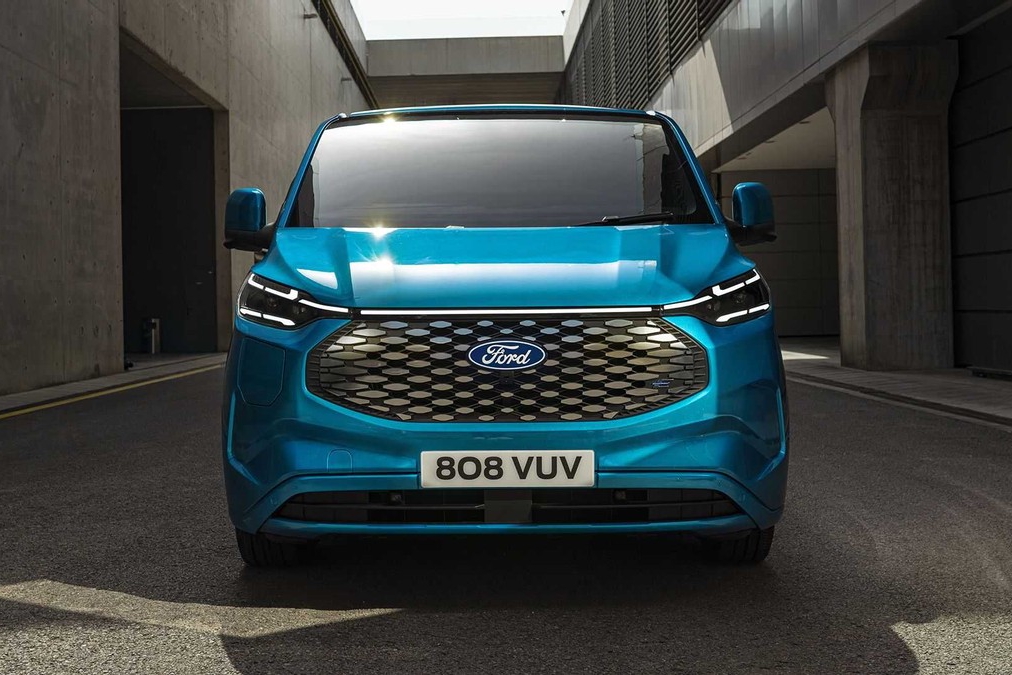 福特纯电MPV E-Transit Custom亮相 续航里程380km 或明年量产-新浪汽车