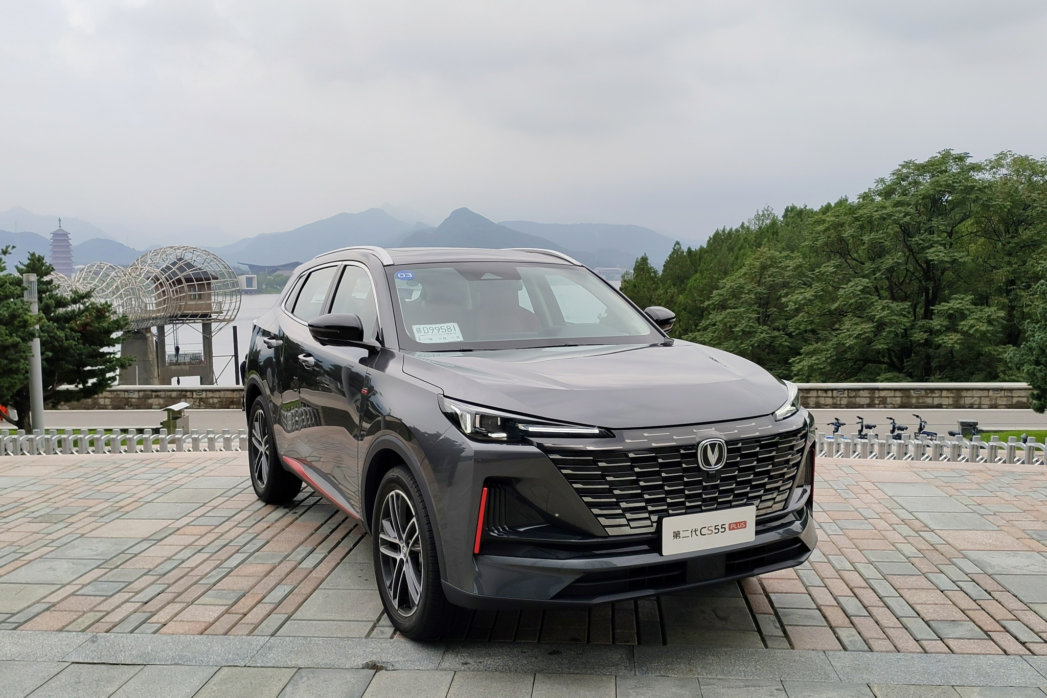 试驾第二代CS55PLUS：高颜值高智能高性能，新轻年就爱这个味-新浪汽车