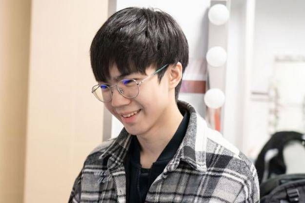 三年考察期已满！EDG官宣人员变动，junjia离队转会至PSG|lol|edg战队|edg|jiejie|psg_新浪新闻