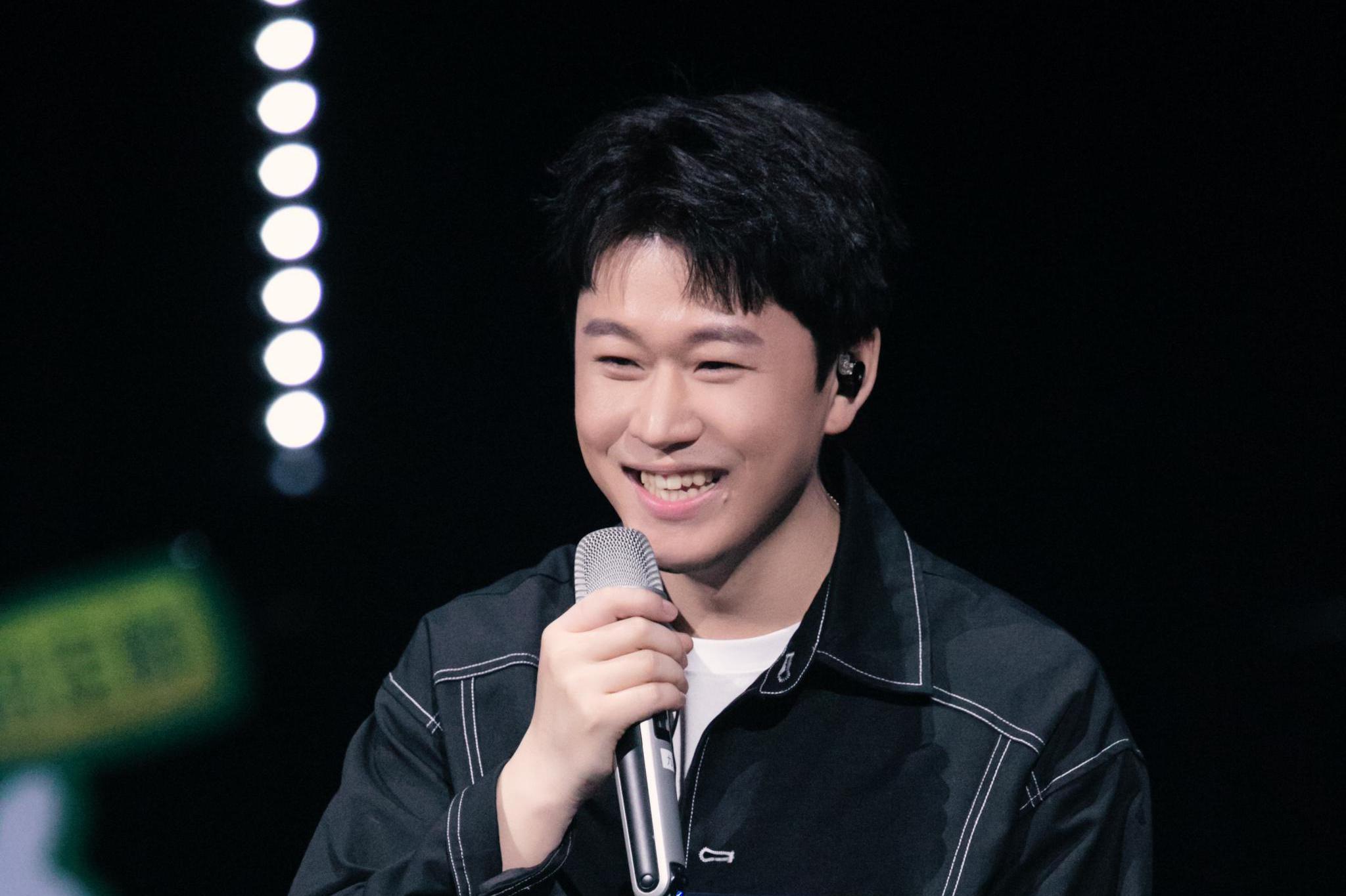 歌手Ice Paper现身《谁是宝藏歌手》舞台 展现音乐态度|谁是宝藏歌手_新浪新闻