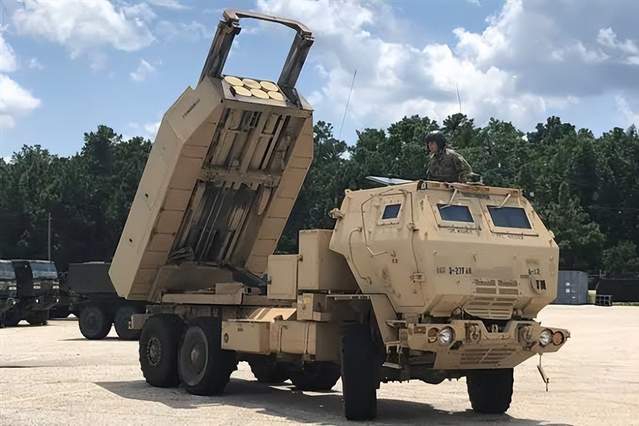 M142火箭炮已运抵，美国要再给8亿美元军援，支持乌克兰打消耗战|爱沙尼亚|乌克兰|军援_新浪新闻