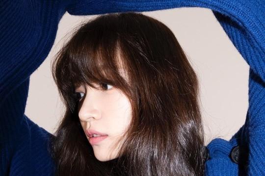 韩国女歌手Hani晒照 长发靓丽光泽动人|社交网站|女歌手|美貌_新浪新闻