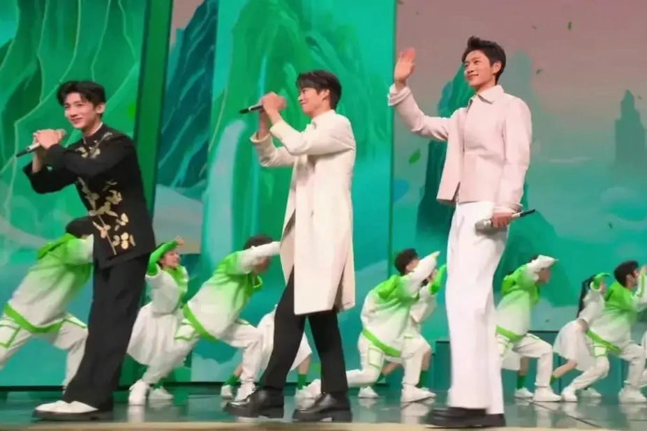 《上春山》：歌很好听，其他的差不多就行了啊|上春山|走位|春山_新浪新闻