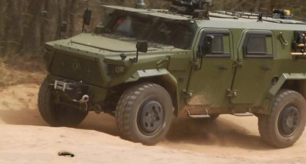 巴方引进的猛士车有多先进？三块大屏一台平板，战场感知能力拉满