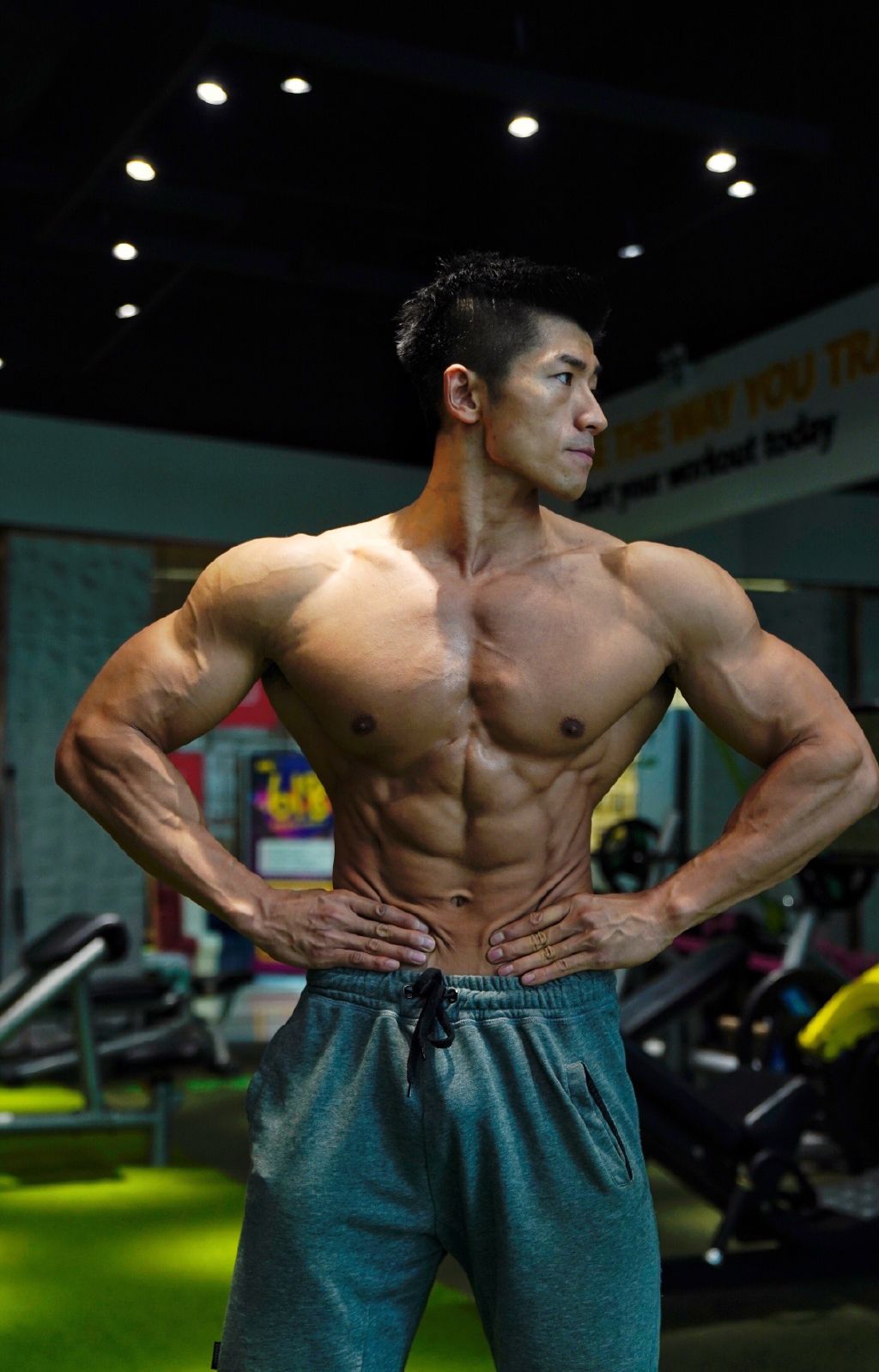 健身男神侯鑫哲Andy，肌肉线条近乎完美的男人