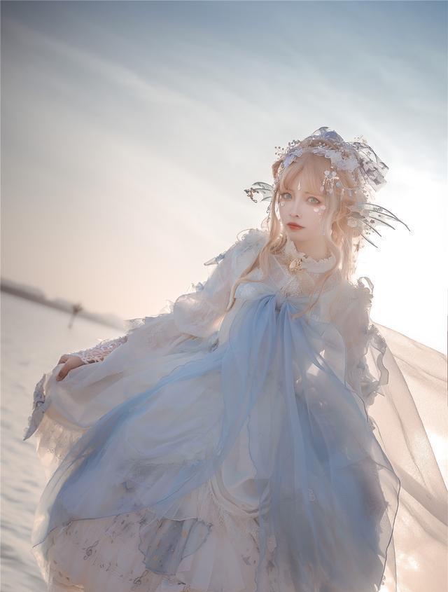 多位超级lo模都被“它”撼动了，这条洛丽塔到底有何魅力？