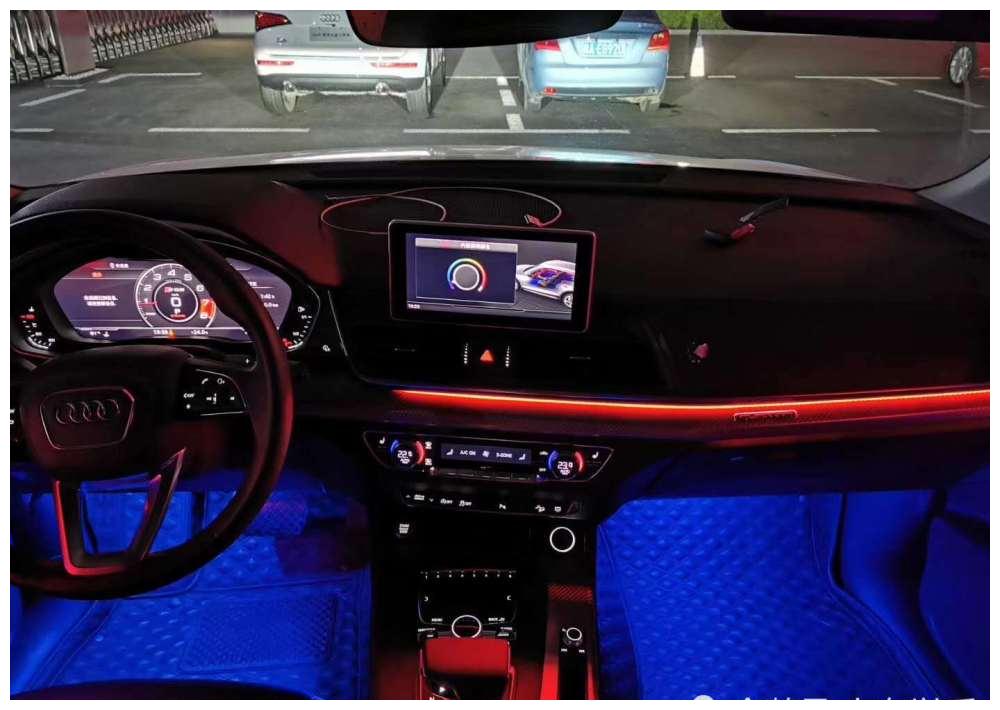 全新奥迪Q5L改装车内32色氛围灯-新浪汽车