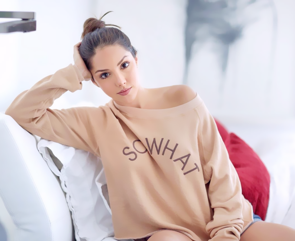 她是哥伦比亚的励志美女，健美身材漫画腿，穿搭原来如此风情|哥伦比亚|风情|健美_新浪新闻