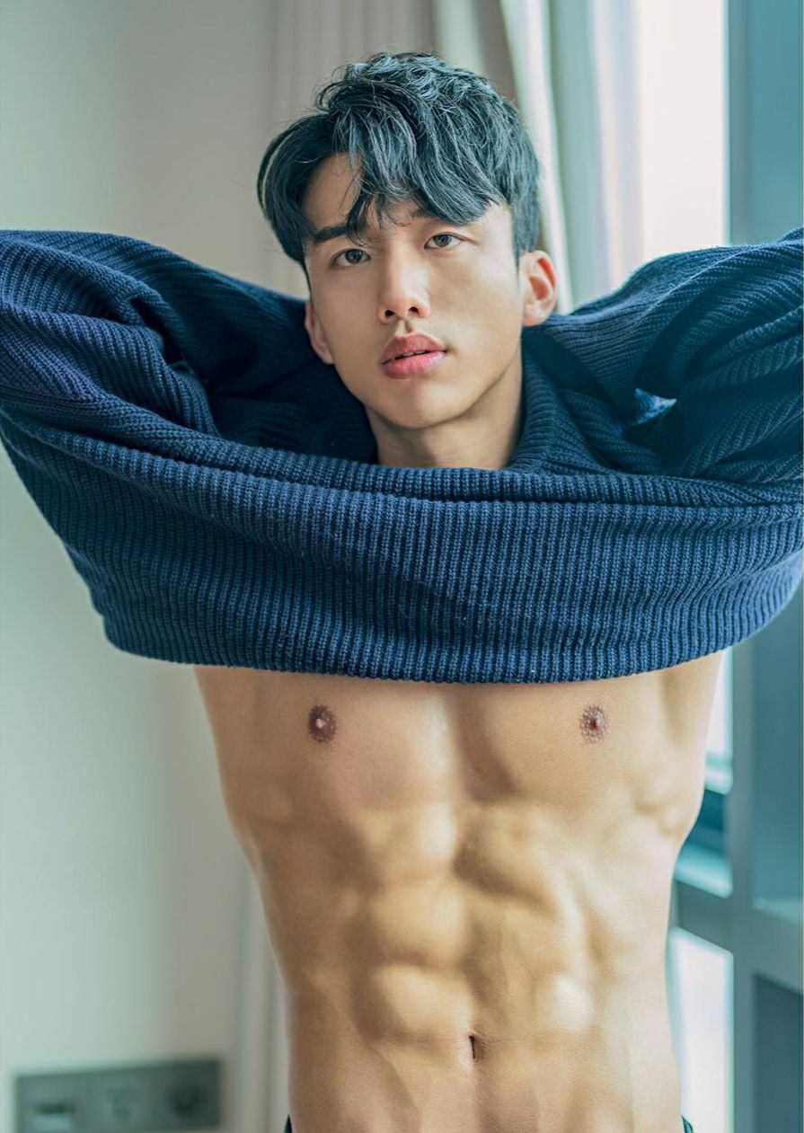 组图：英俊、硬朗的健身达人，八块腹肌太明显，身材好更显气质！