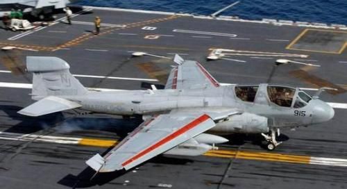 EA-6B“徘徊者”舰载电子战飞机