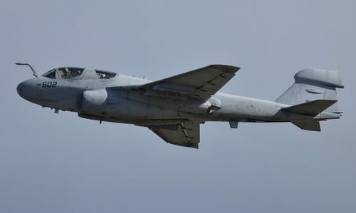 EA-6B“徘徊者”舰载电子战飞机