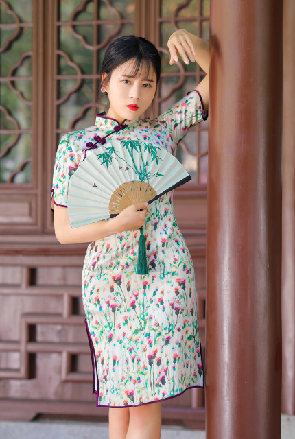 漂亮的旗袍女神