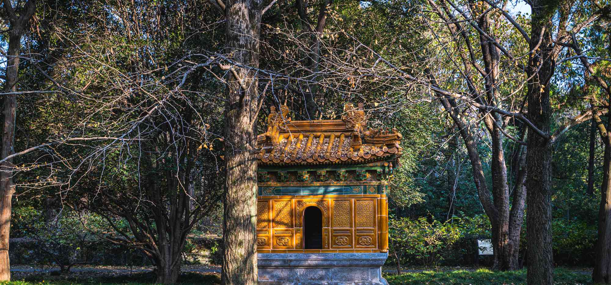 明孝陵：中国明皇陵之首，代表了明初建筑和石刻艺术的最高成就