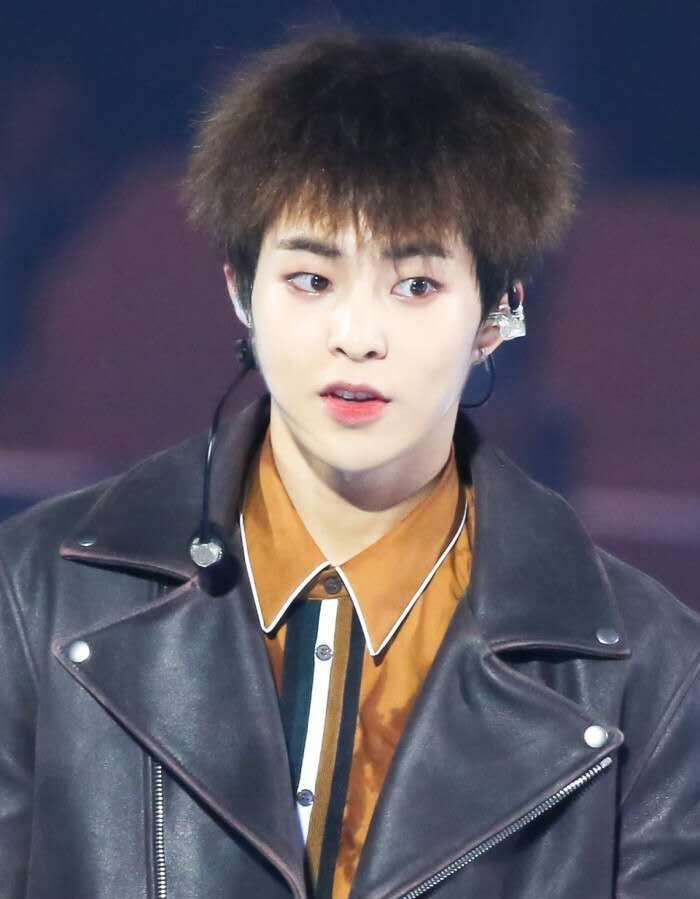 EXO高清舞台单人图，每个人都是耀眼的星星