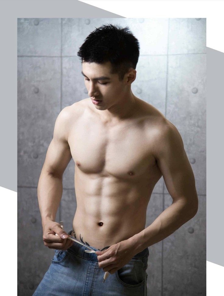 活捉一枚阳光帅气的运动型肌肉帅哥