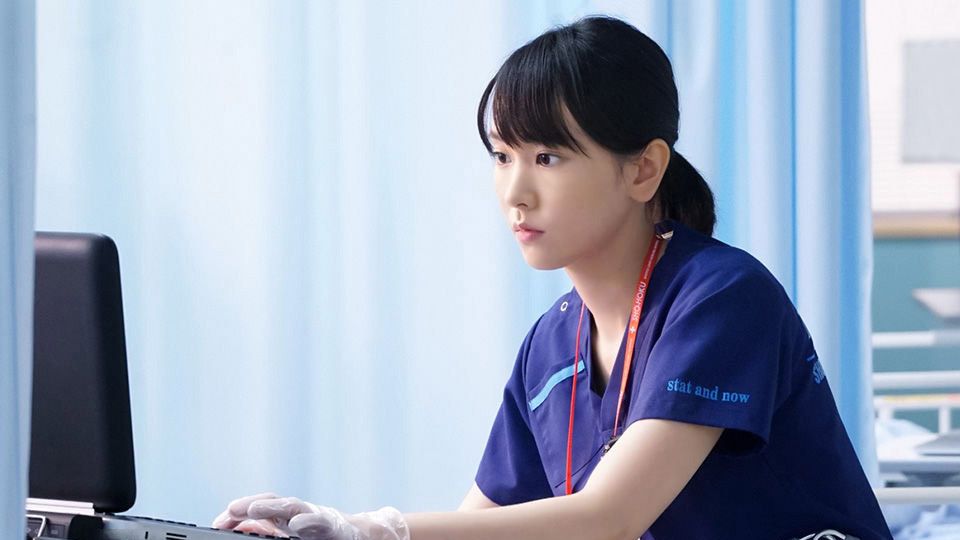 新垣结衣《Code Blue》剧照，拥有一双能融化一切的清澈透明眼睛