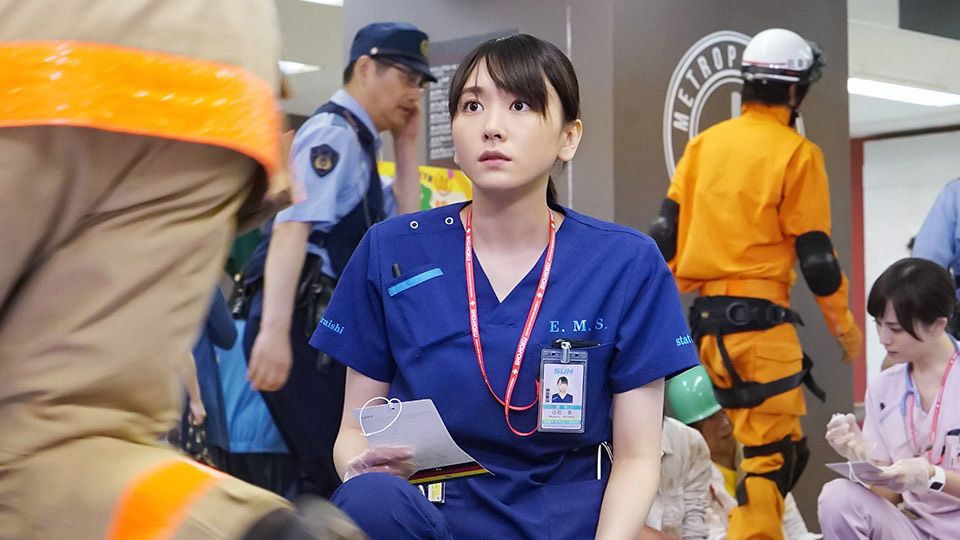 新垣结衣《Code Blue》剧照，拥有一双能融化一切的清澈透明眼睛
