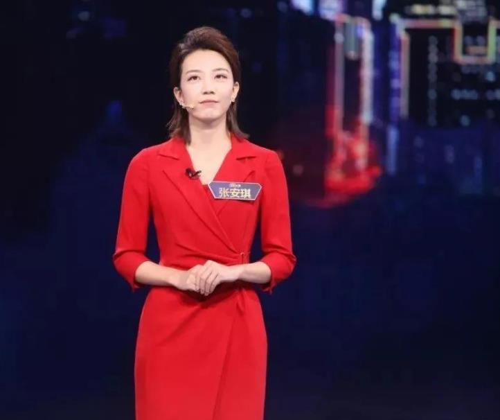 《新闻直播间》喜迎新主播：张安琪主持台风大气优雅|新闻直播间|张安琪|主持人_新浪新闻