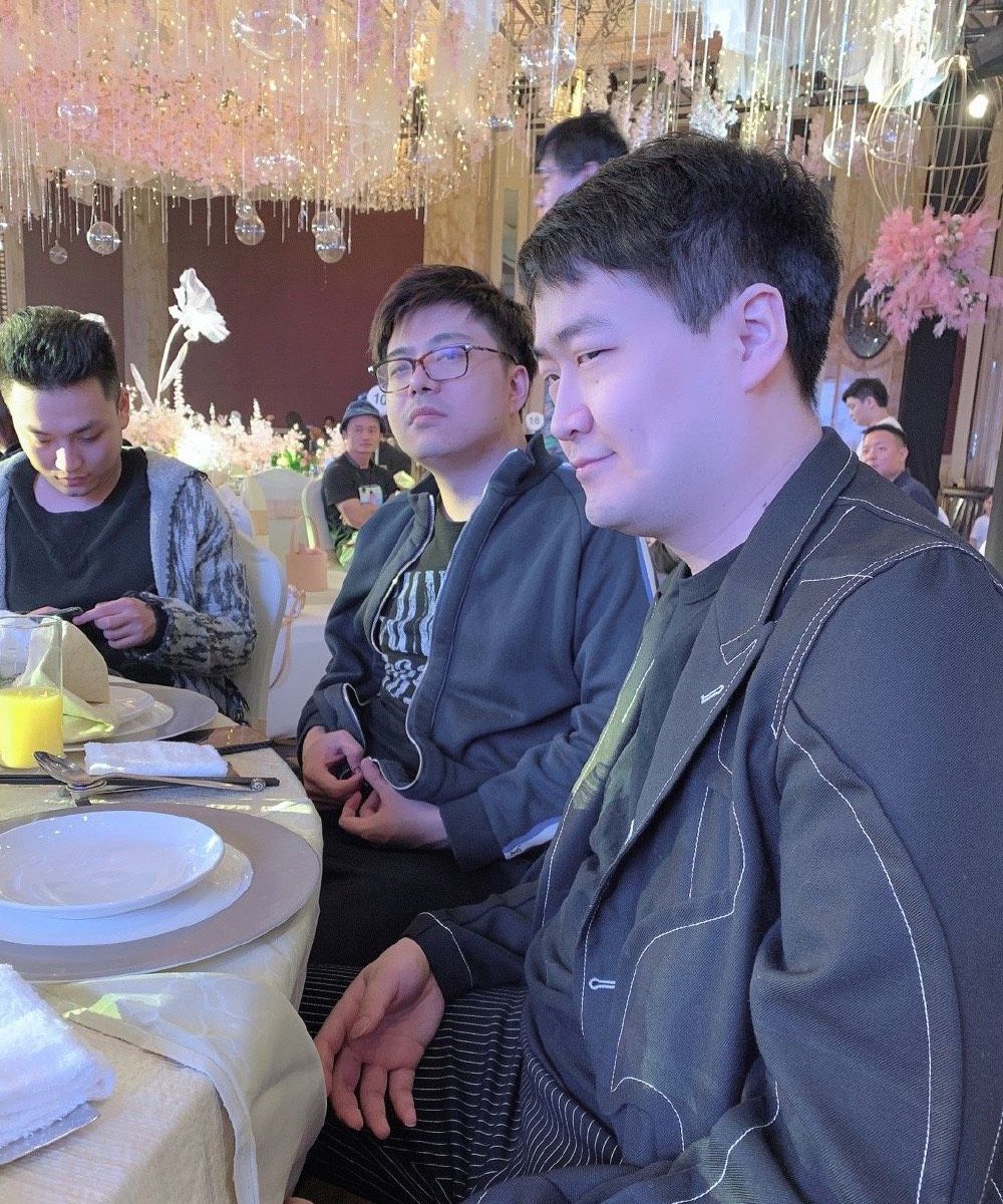 DOTA2直播一哥YYF补办婚礼大佬云集，longdd好像长高了