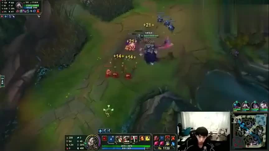 PDD:卢本伟排位排到了Knight之后,连看他一眼的勇气都没有!_新浪新闻