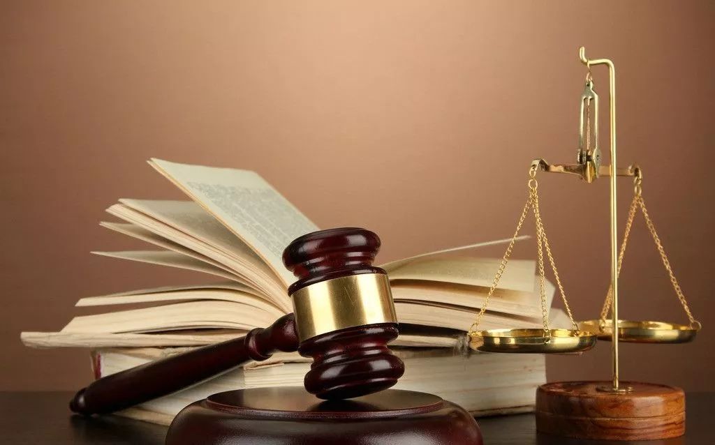 内蒙一国家工作人员因失职、滥用职权，造成国有公司损失2200余万