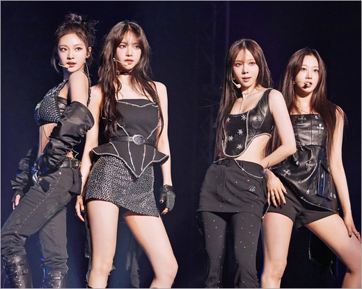 韩国女团aespa首尔举行演唱会