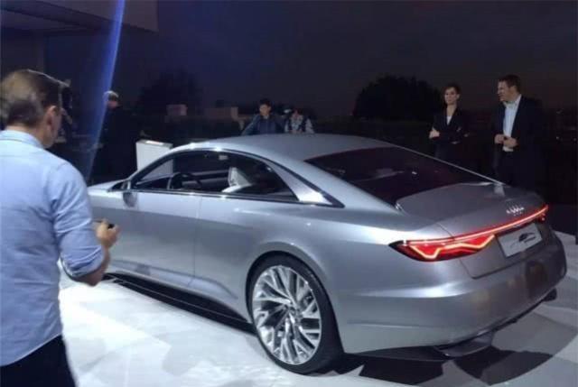 奥迪A9终于来了,配飞机档把,3.7秒破百,车内满满的科技感__财经头条