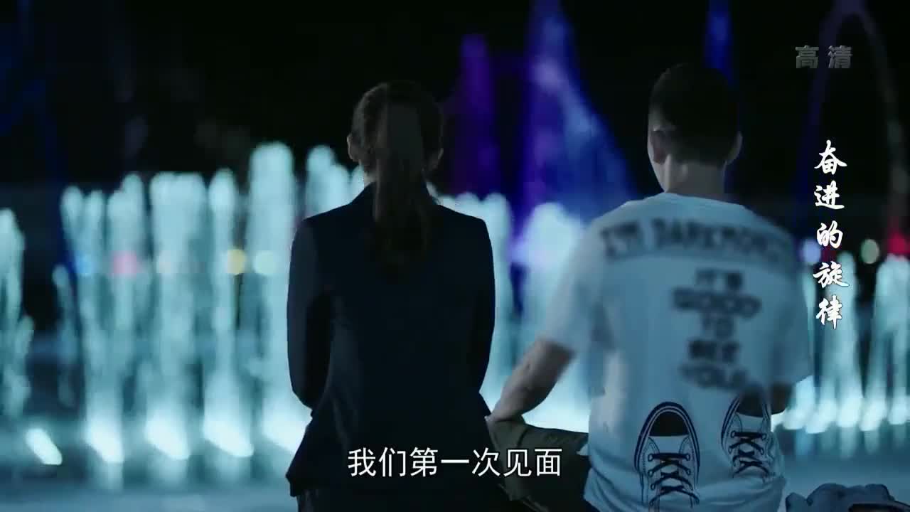 这就是别人家的女朋友,小哥一直沉默不语,女友还能哄着他娱乐,综艺,明星新浪新闻