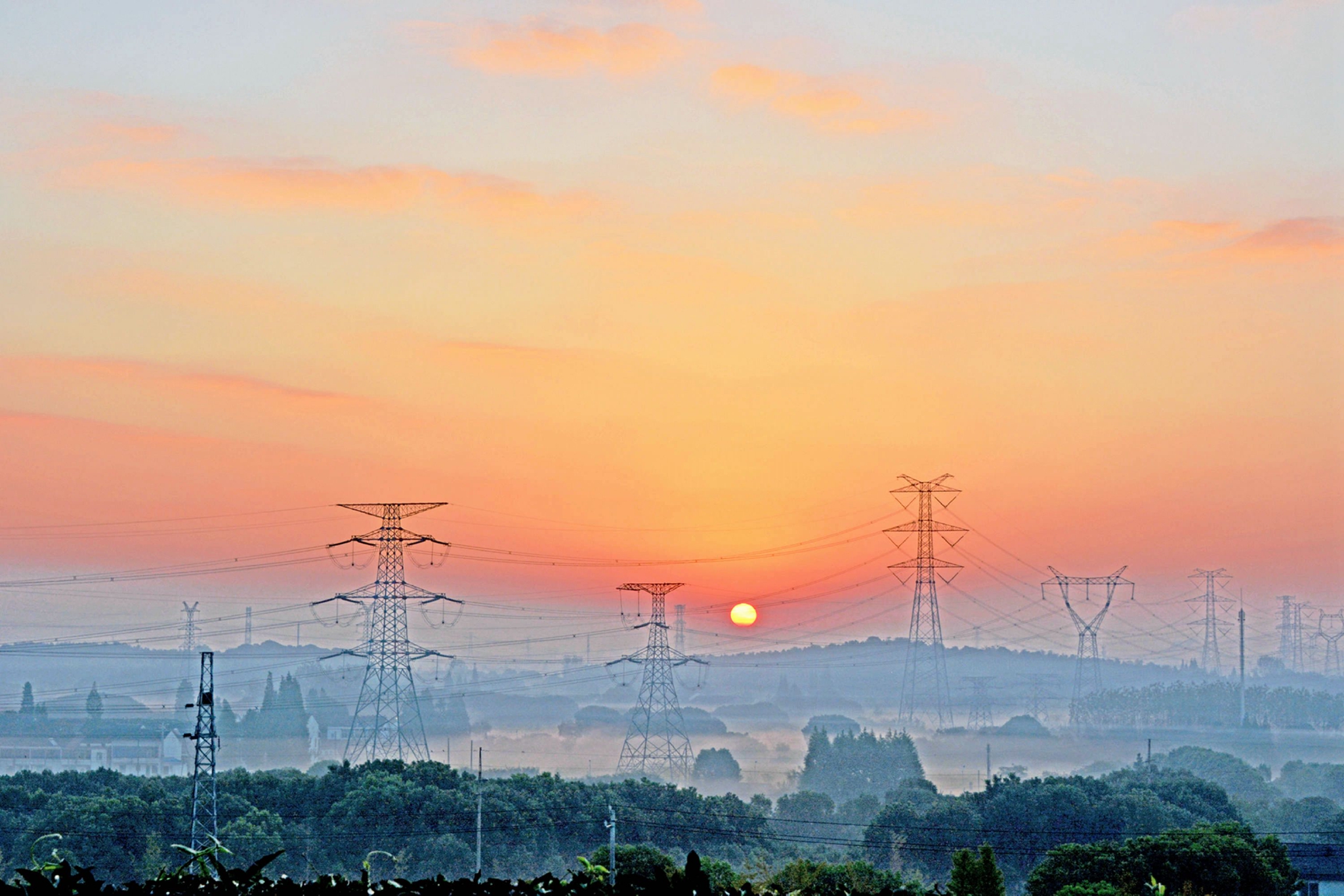 东方红，太阳升。__财经头条