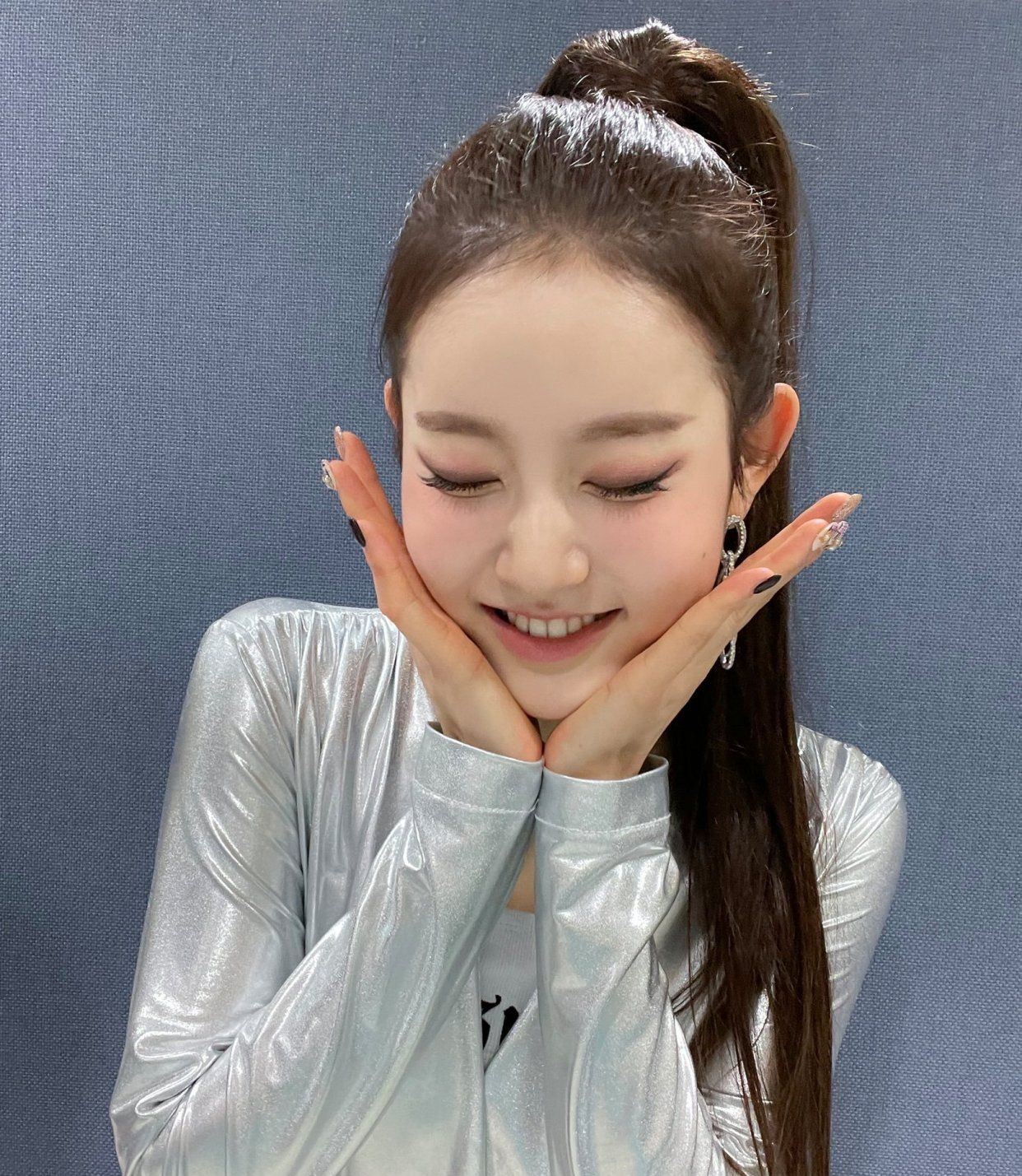 韩国新人女团STAYC，六人六色魅力满分